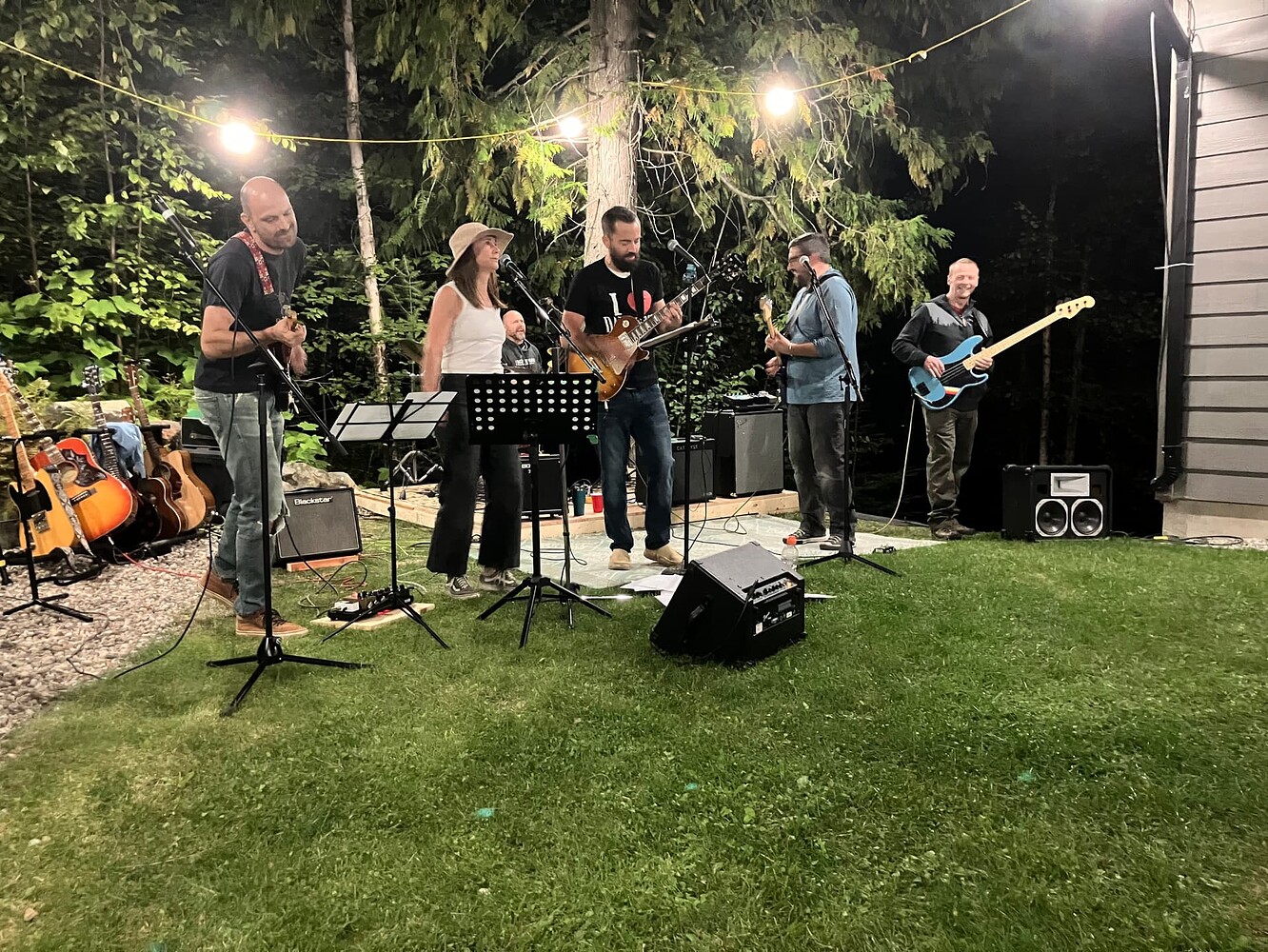 First Gig - all thanks to Beginner to Baddass - BassBuzz Forum